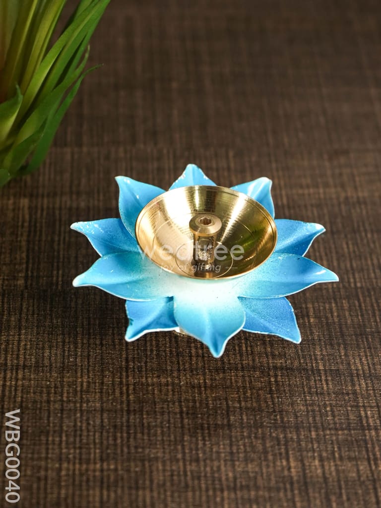 Handpainted Brass Flower Shaped Diya - WBG0040 – Wedtree